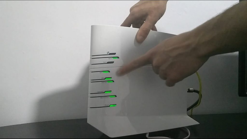 Como resetear Router de Telecentro - Aprende Tutoriales